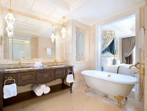 The Castle Hotel - Ein Luxushotel im chinesischen Dalian